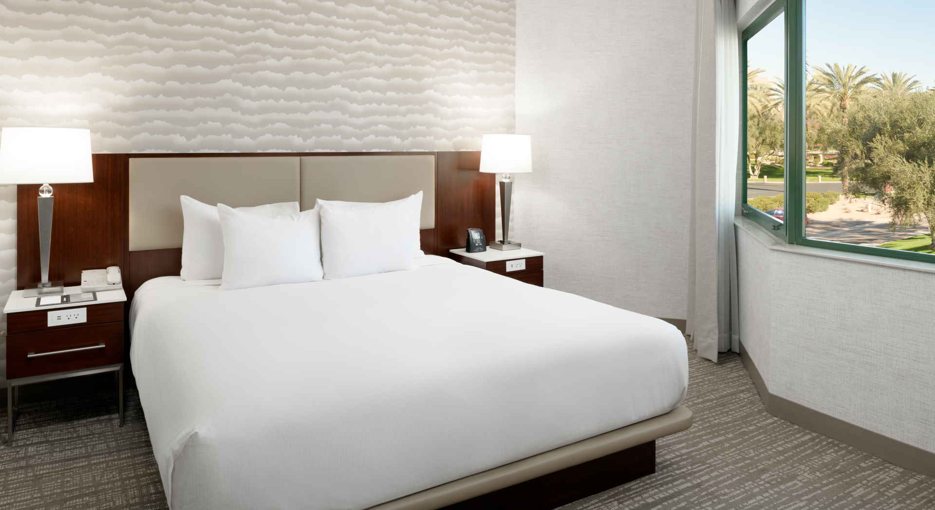 Phoenix Sky Harbor Airport Hotel: Your Gateway to Arizona's Best