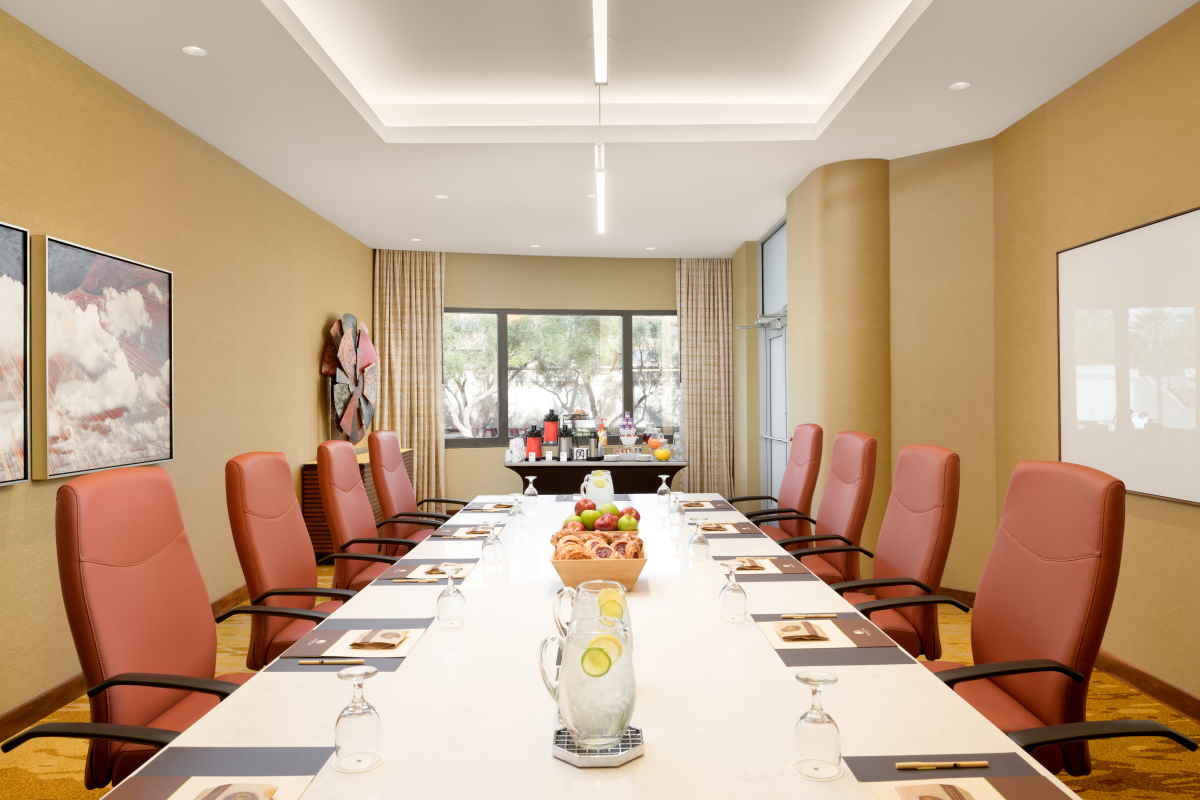 Phoenix Airport Hotel - DoubleTree Suites By Hilton Phoenix Airport