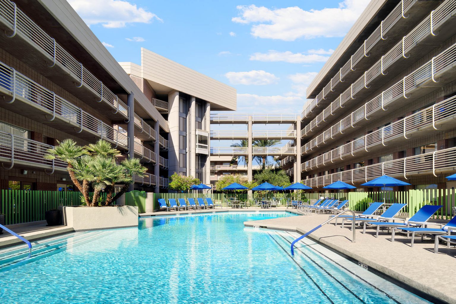 Phoenix Airport Hotel - DoubleTree Suites By Hilton Phoenix Airport