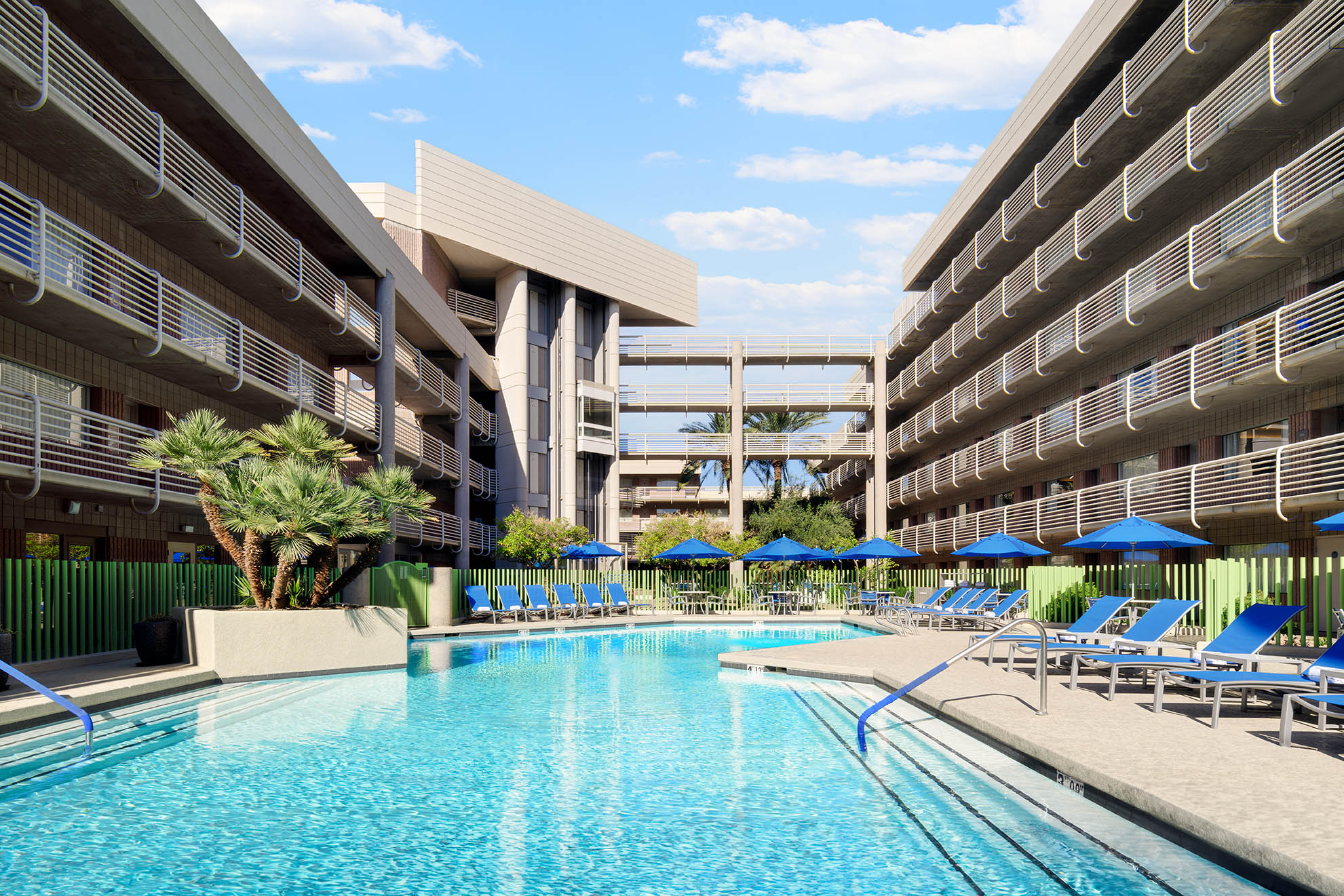 Phoenix Airport Hotel - DoubleTree Suites By Hilton Phoenix Airport